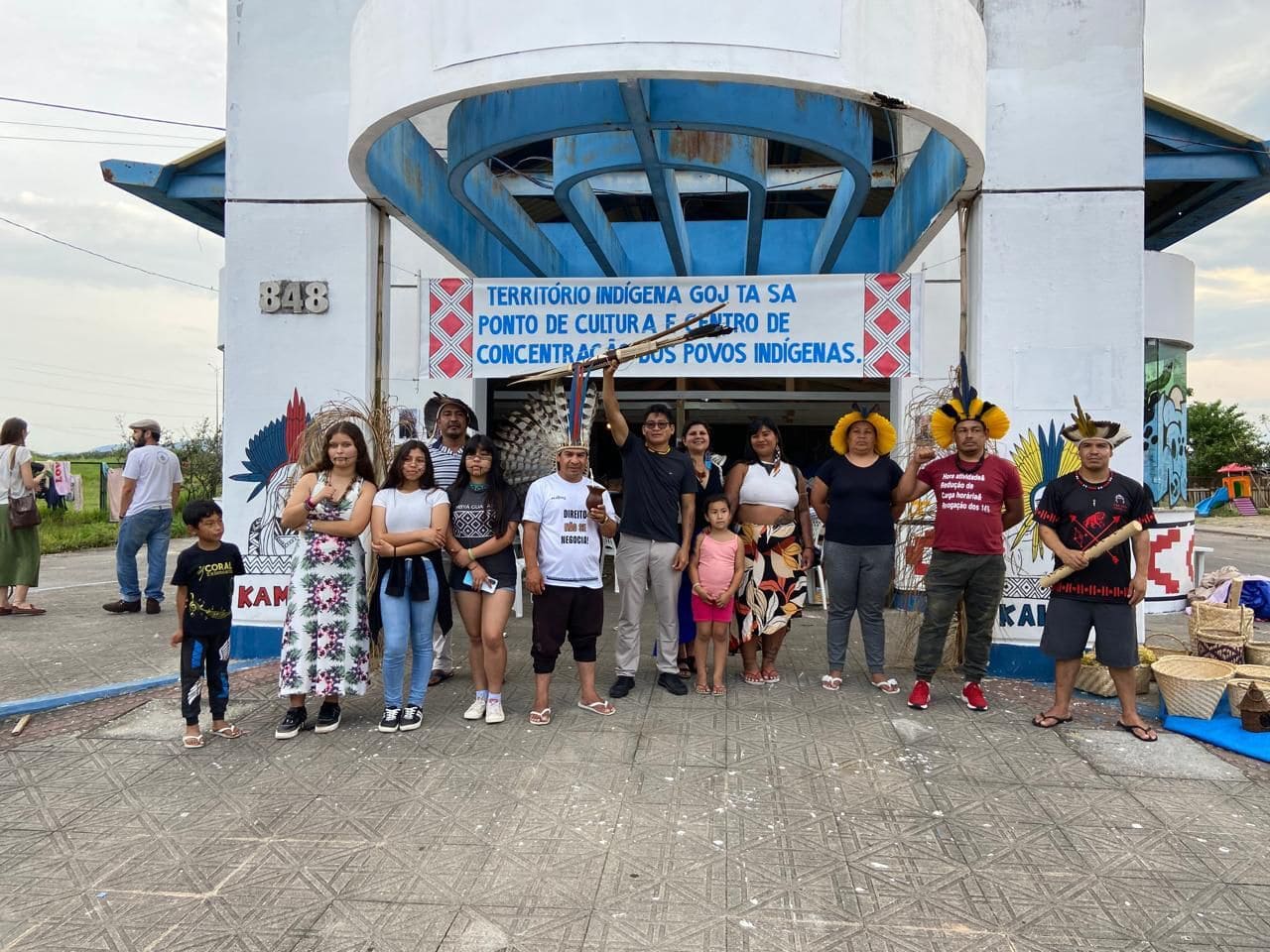 Florianópolis celebra resistência indígena com feira e novo painel do ...